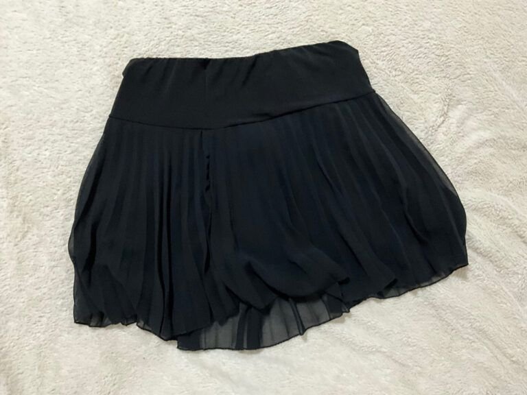 Falda negra | Sweatsy