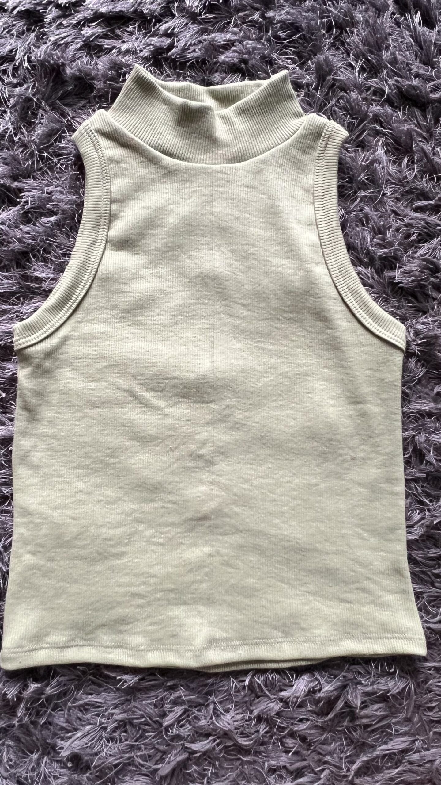 Top Verde Cuello Alto | Sweatsy