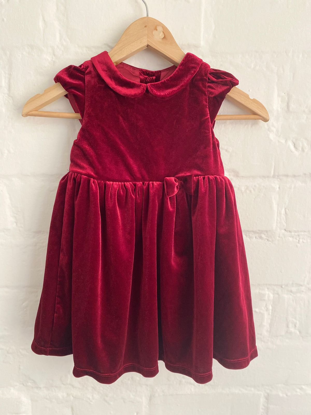 Vestido rojo H&M de niña | Sweatsy