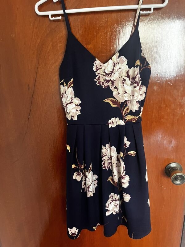 Vestido Azul marino con flores | Sweatsy